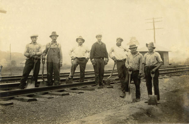 ‘The American’s Book,’ the immigrant railroad worker's guide to ...