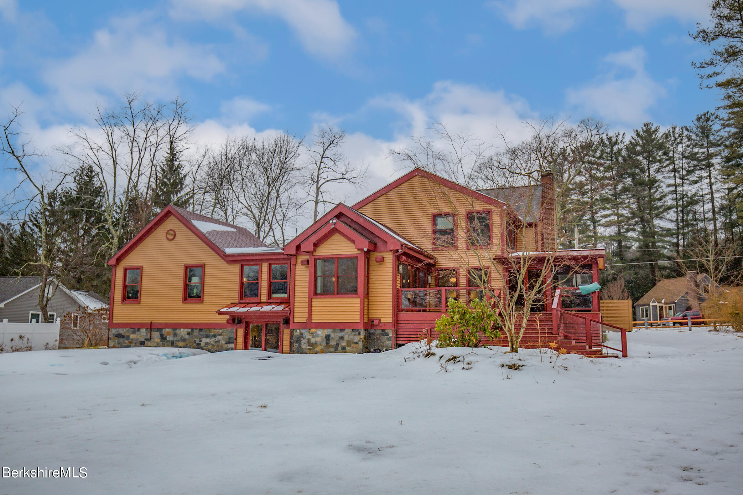 Welcome to Real Estate Friday - The Berkshire Edge