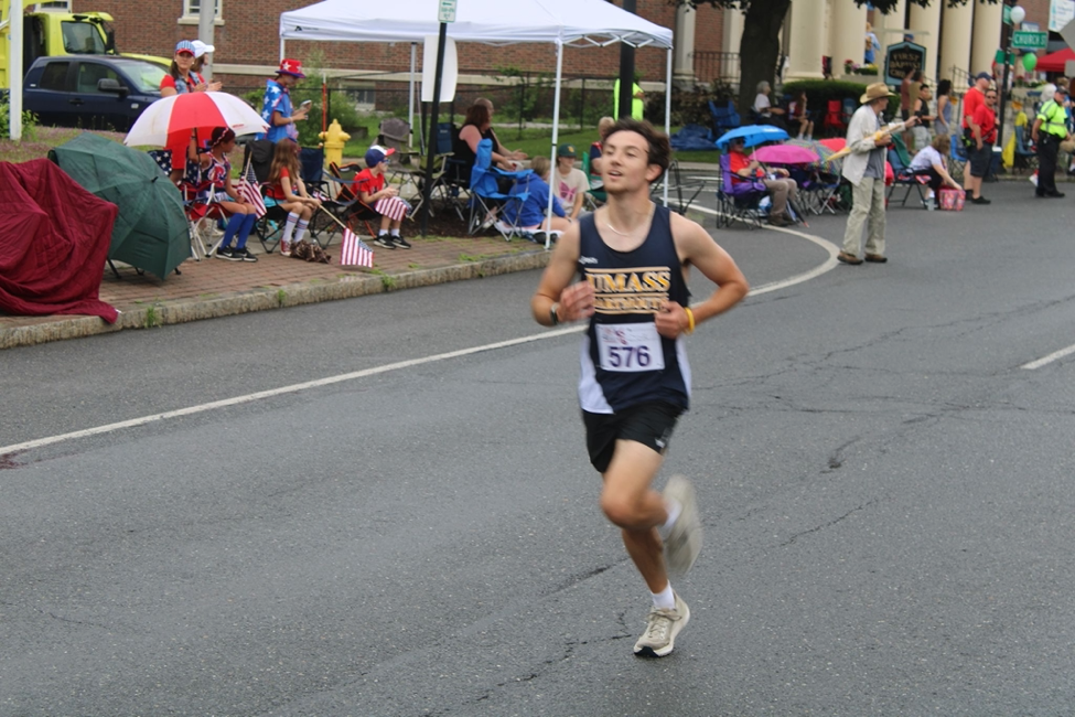 Runners come out for annual Berkshire Health Systems 4th of July Road ...